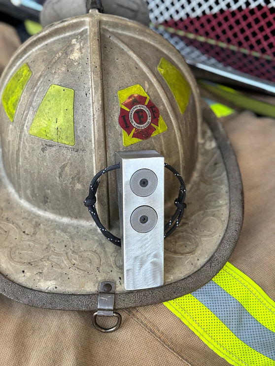 The Lieu - 1 Aluminum Firefighter Door Chock w/ (2) 30lb. Magnets ...